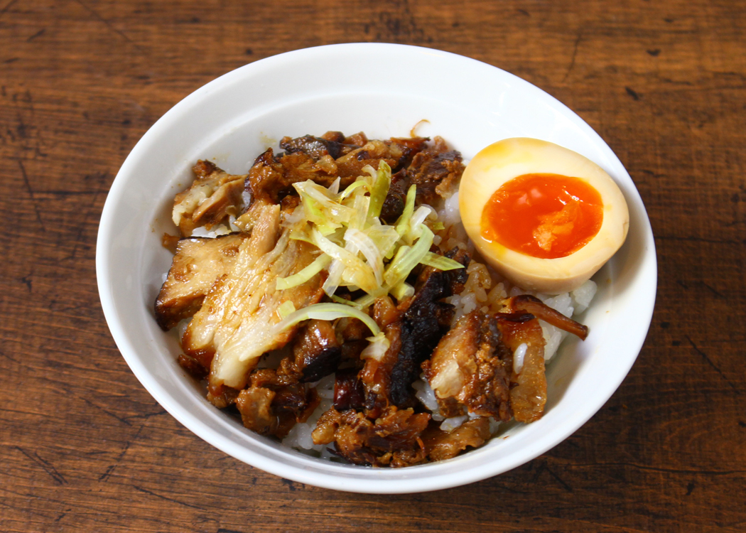 竹岡式ラーメン なないろ食堂 - とことこ湘南