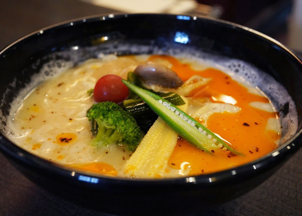 自家製麺 牡蠣工房 Uguisu - とことこ湘南